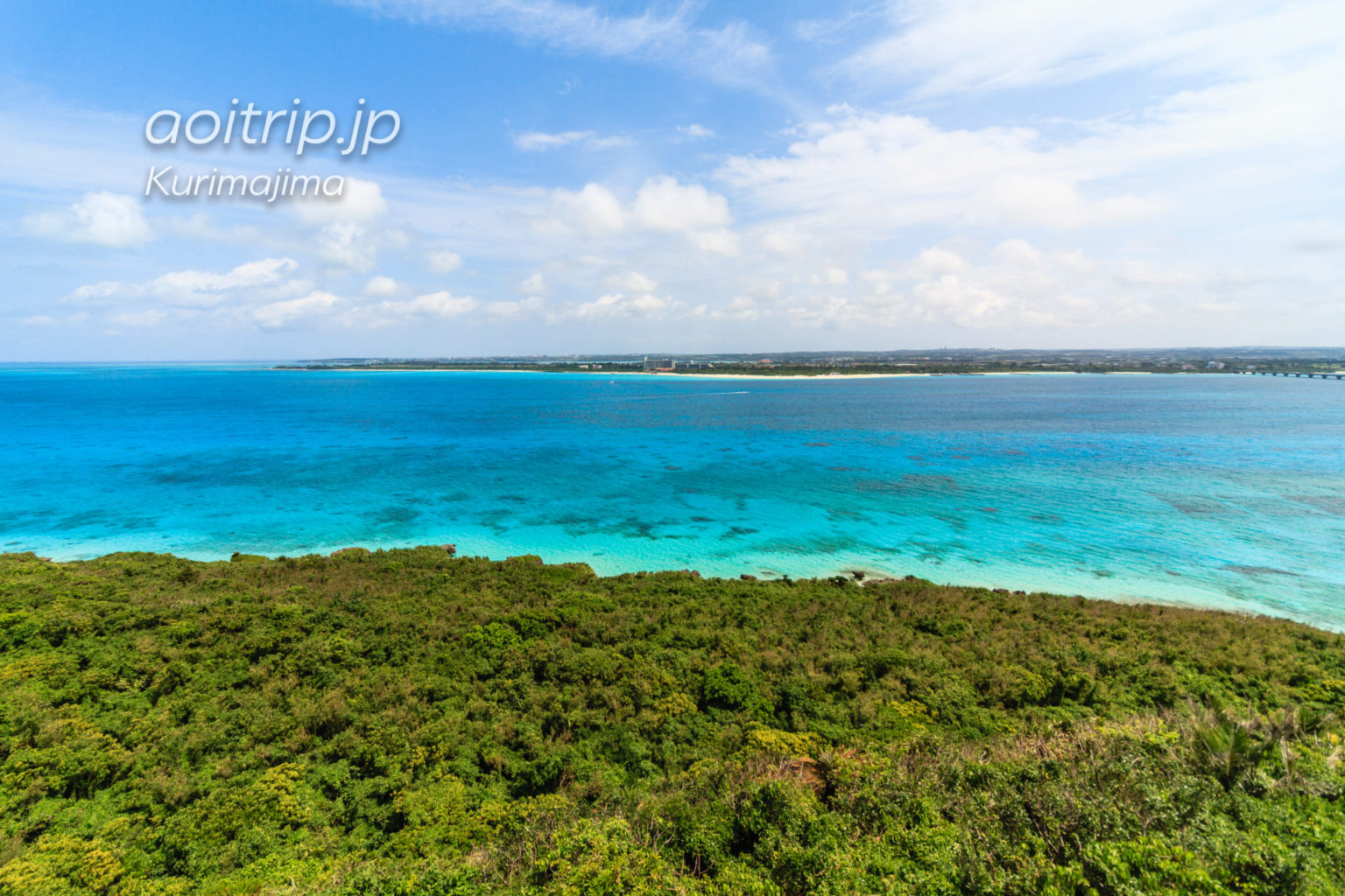 来間島の竜宮城展望台｜Ryugujo Observatory, Kurima Island | あおいとりっぷ