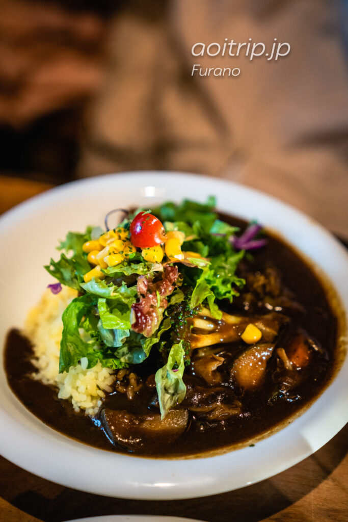 唯我独尊 富良野の名物オムカレー Yuiga Doxon, Furano | あおいとりっぷ